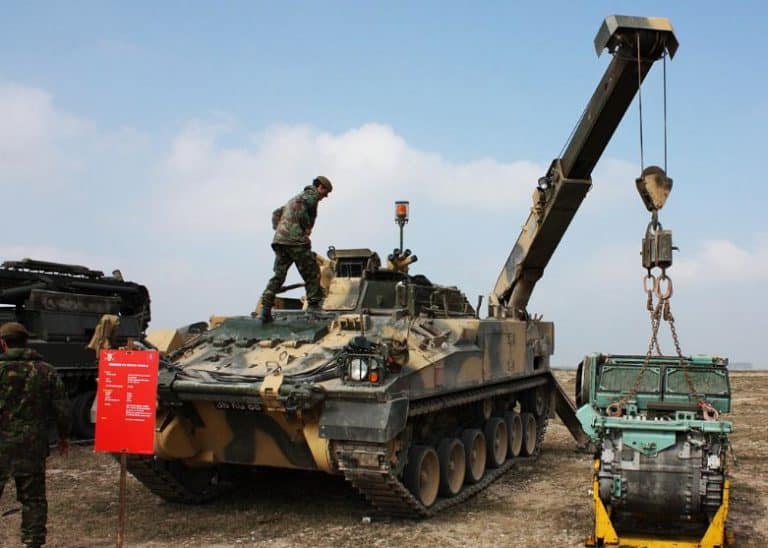 FV512 Warrior مركبة إصلاح واسترداد مجنزة ..تعرف على مميزاتها - أخبار ...