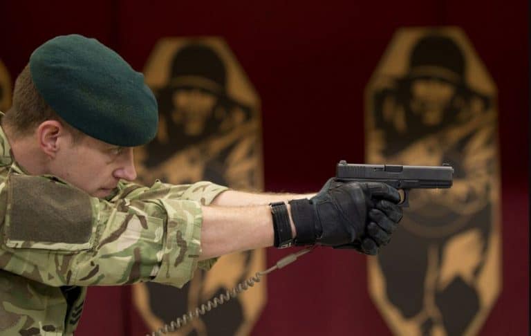 Glock 17 مسدس نصف أوتوماتيكي ..تعرف مميزاته وتصميمه بالصور - أخبار ...