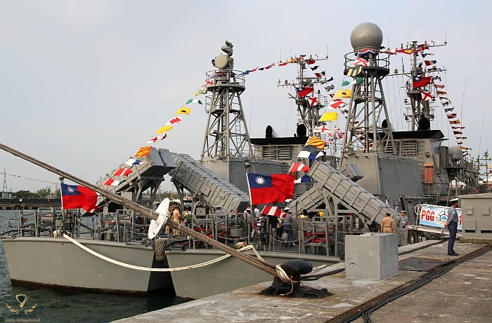 صواريخ Wan-chien قادرة على ضرب القواعد الساحلية في الصين | Arab Defense ...